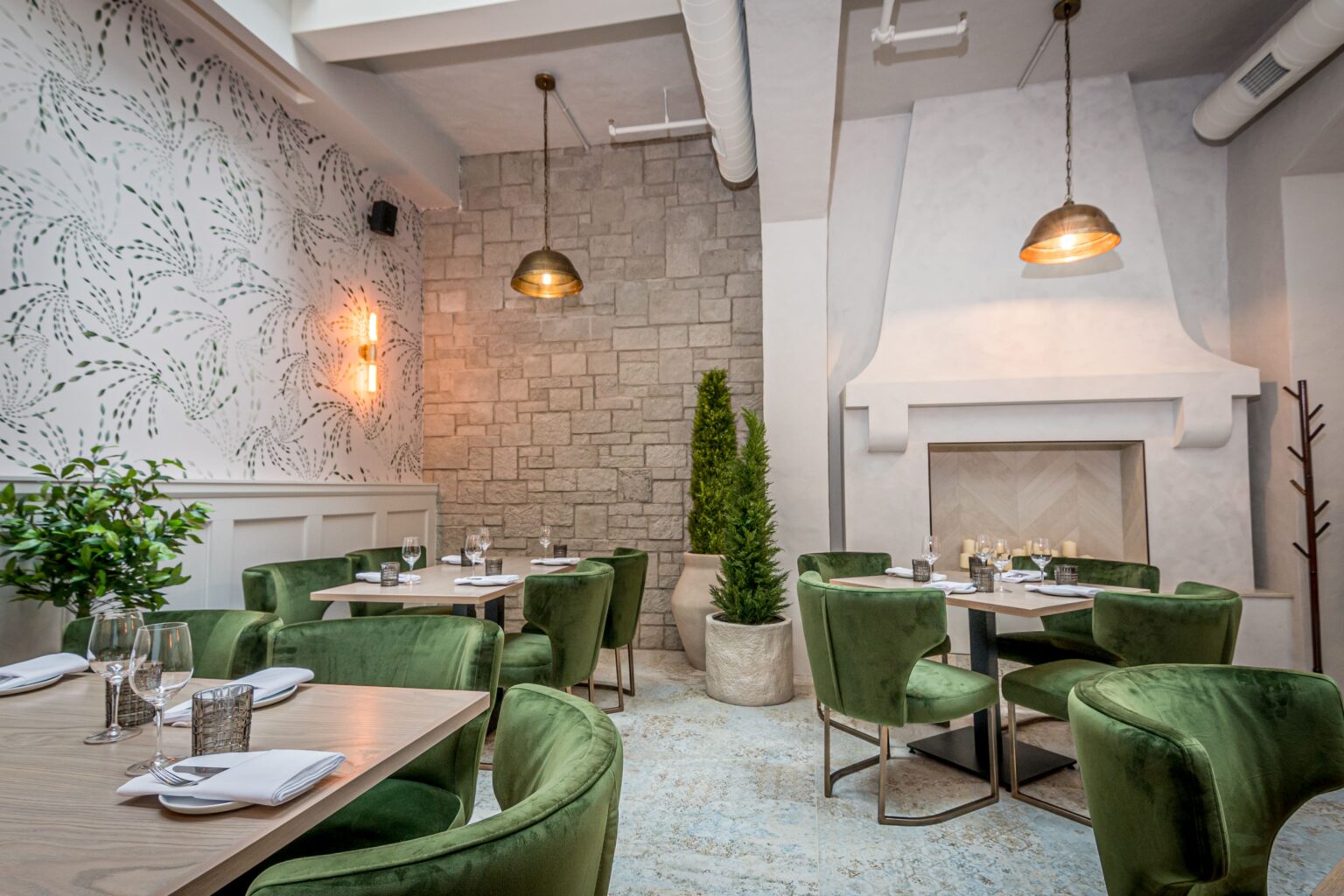 Steal the Moment | HEIST™ RESTAURANT + WINE CLUB