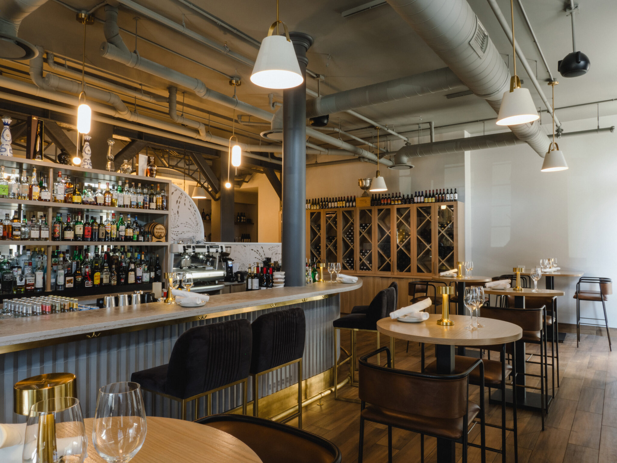 Gallery | HEIST™ RESTAURANT + WINE CLUB