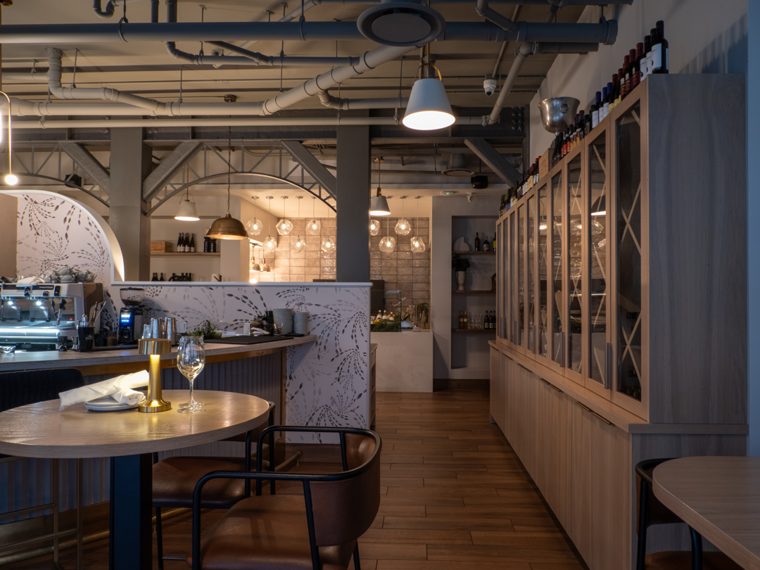 The Main Bar | HEIST™ RESTAURANT + WINE CLUB