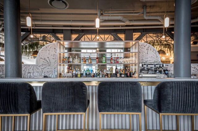 Steal the Moment | HEIST RESTAURANT + WINE CLUB