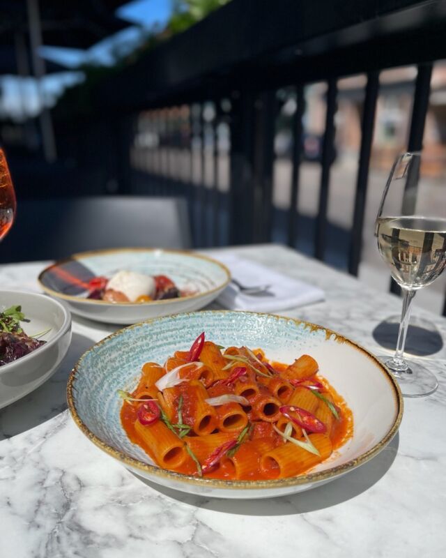 Steal the Moment | HEIST RESTAURANT + WINE CLUB