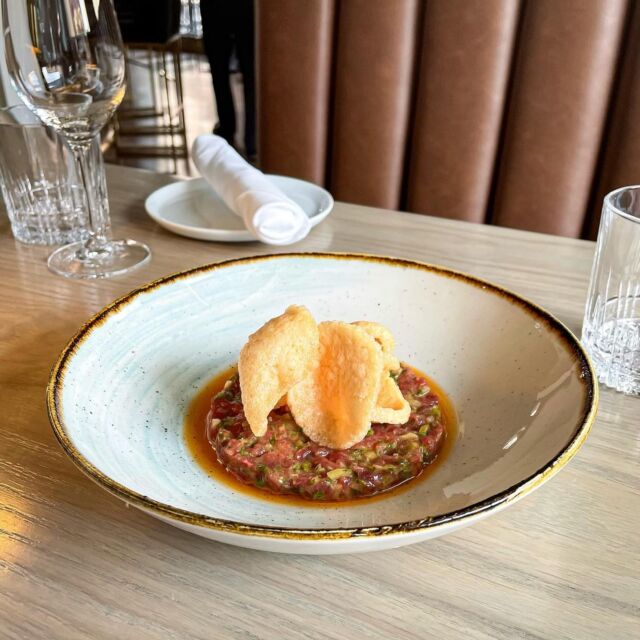 Steal the Moment | HEIST RESTAURANT + WINE CLUB