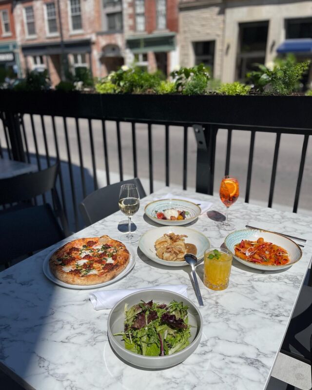 Steal the Moment | HEIST RESTAURANT + WINE CLUB